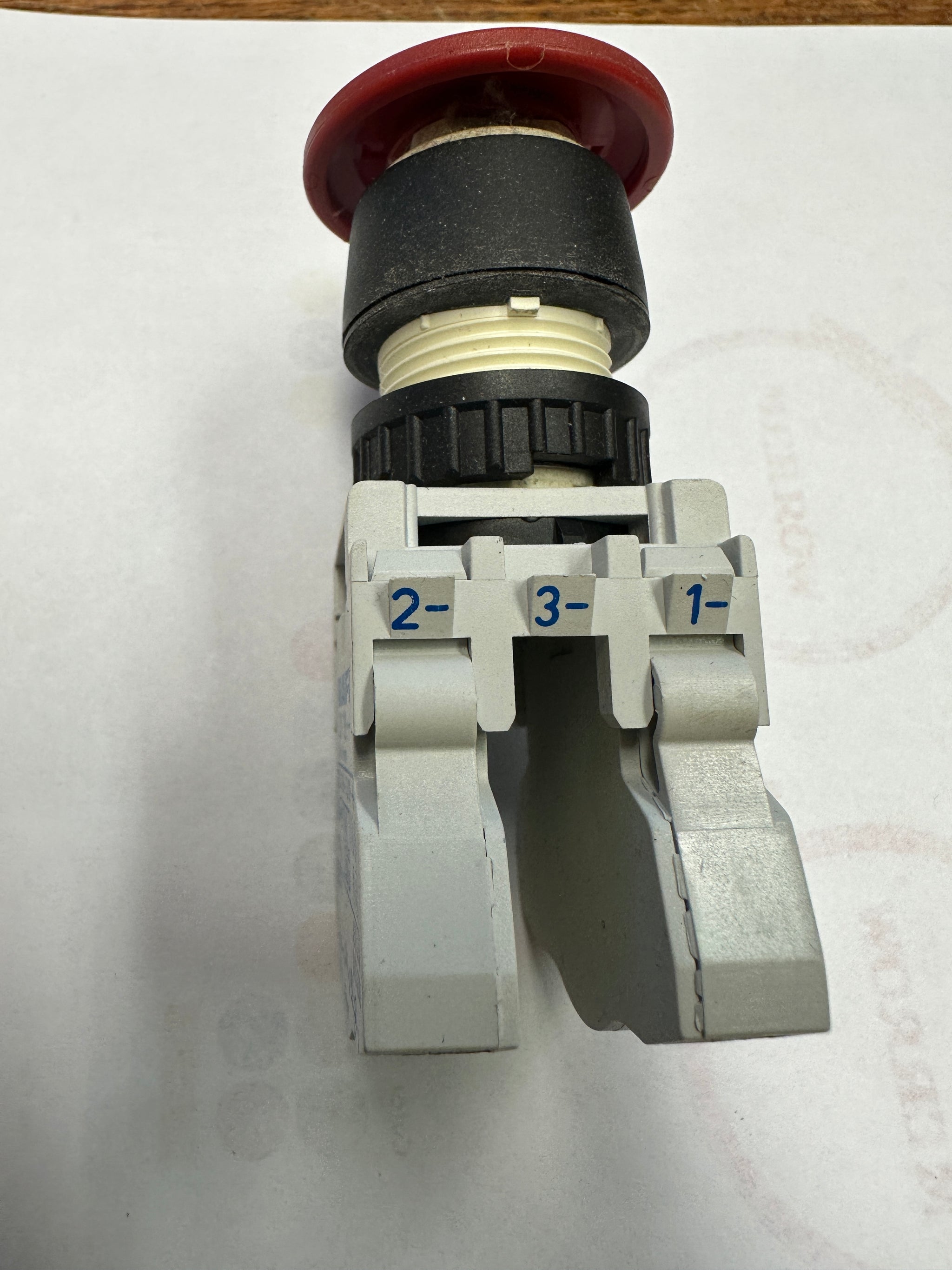 009144-01 PUSH BUTTON EMERGENCY STOP & 009145-01 Block Contact & 01015 ...